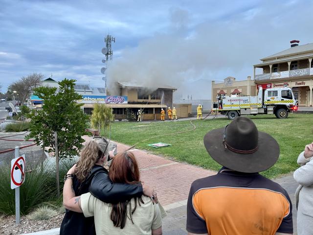 Fire destroys Lighthouse Cafe, damages neighbouring businesses | The ...
