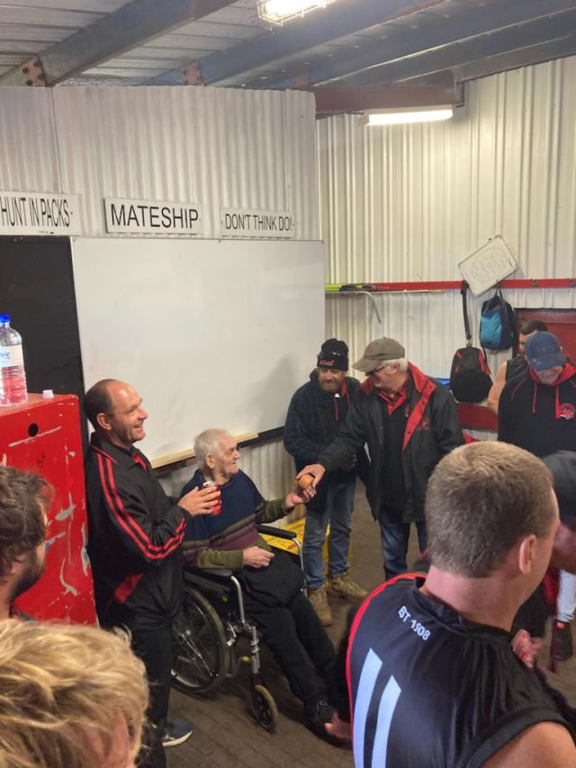 Kingscote hosts Parndana in A Grade football | The Islander