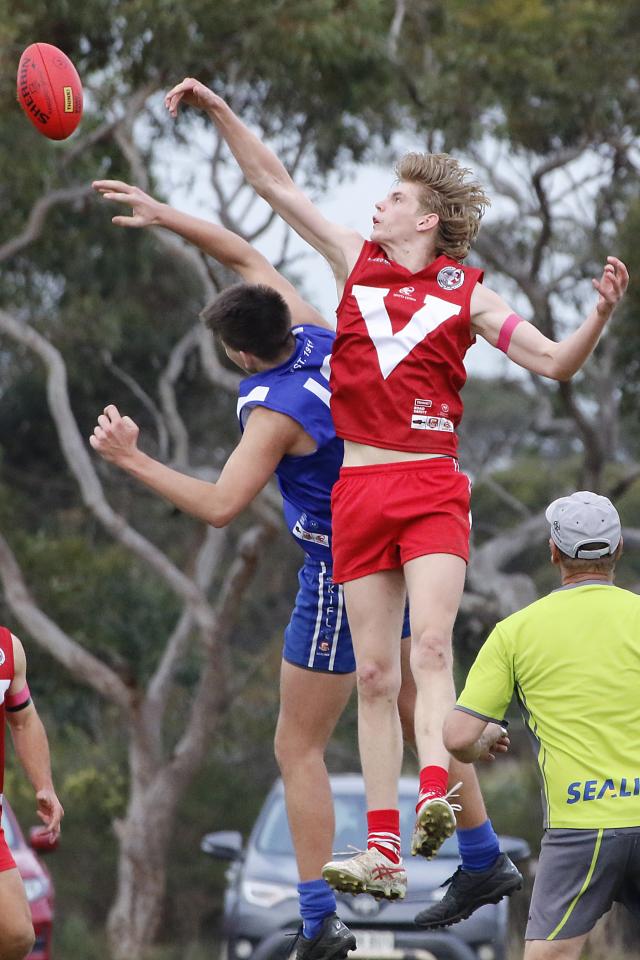 Wisanger too strong for Parndana in final match of 2023 KIFL regular ...