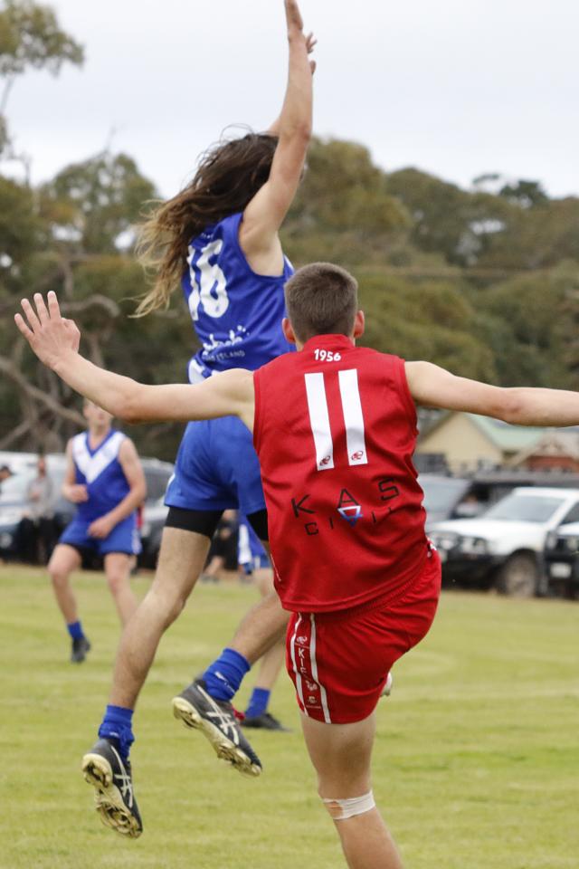 KI Football Senior Colts action at Parndana: PHOTOS | The Islander