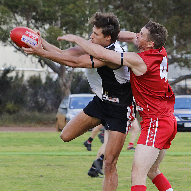 A Grade KI Football League action at Parndana: PHOTOS | The Islander